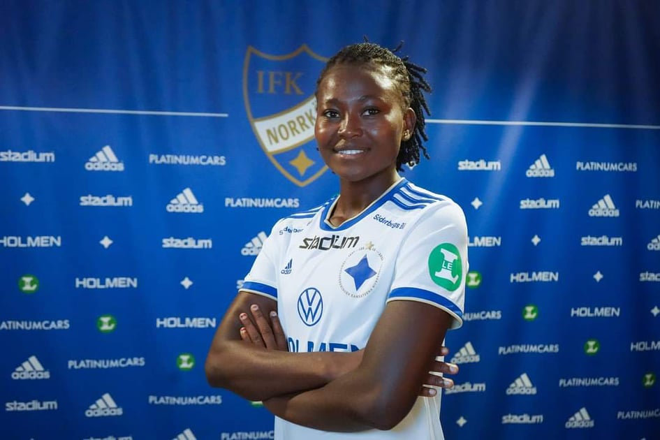 Hassacas Ladies Azumah Bugre Signs First Professional Contract. » Max TV