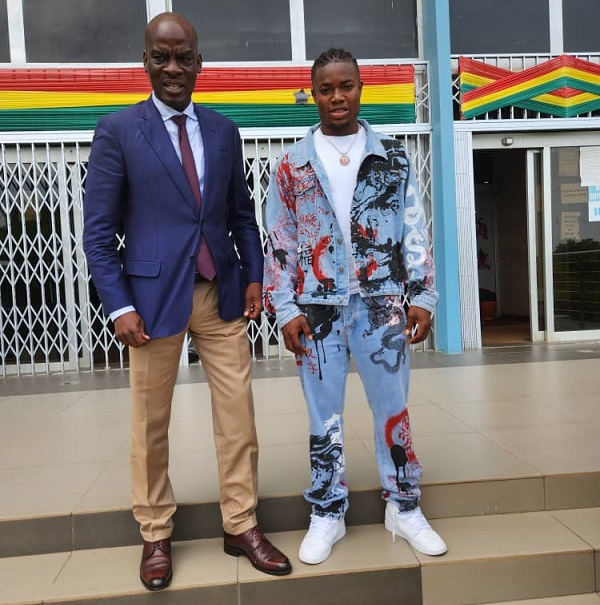 PHOTOS: Ghana's Issahaku visits Karela owner » Max TV