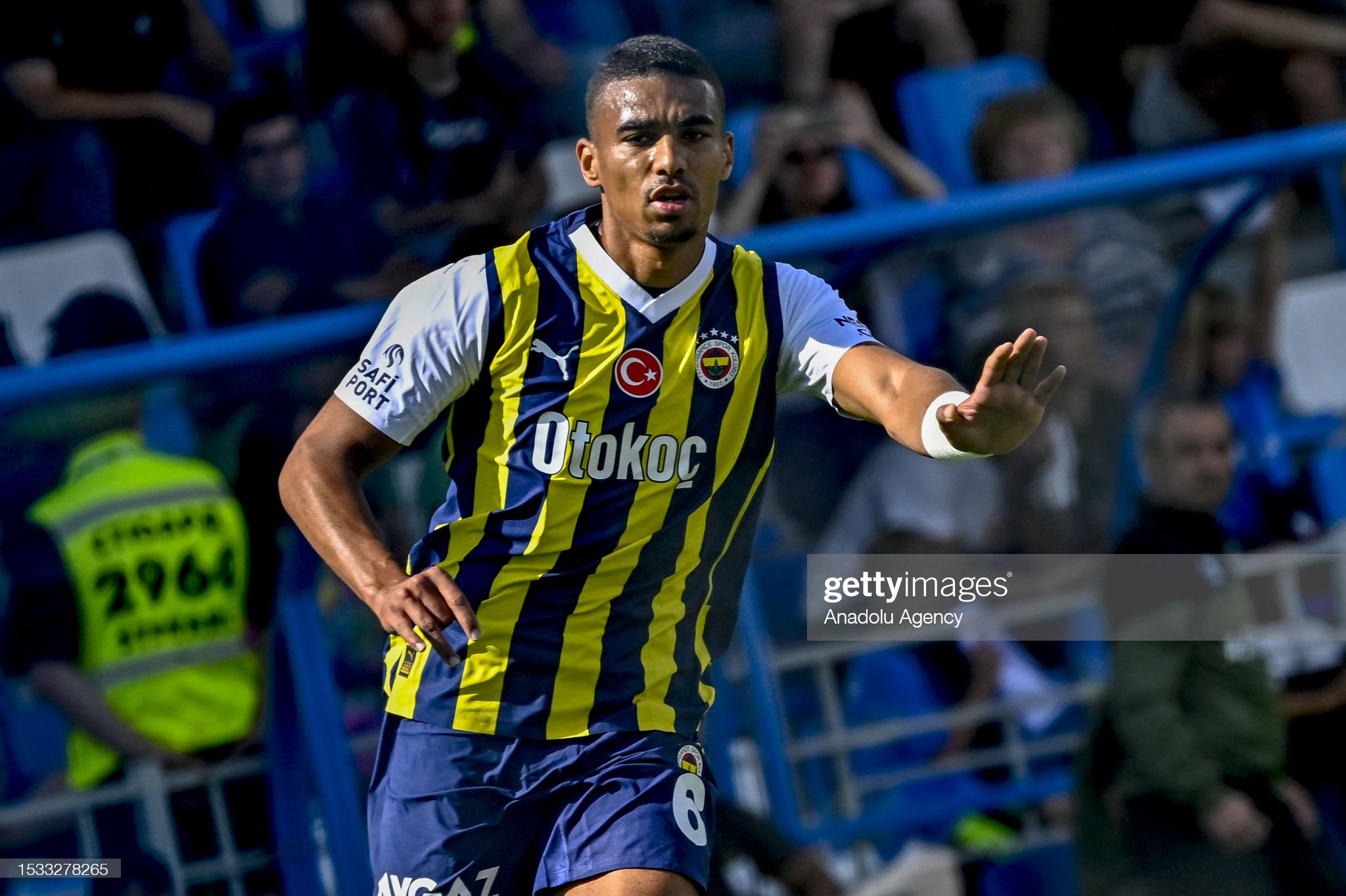 BLACK STARS: Alexander Djiku debuts in Fenerbahçe SK 1-0 win » Max TV